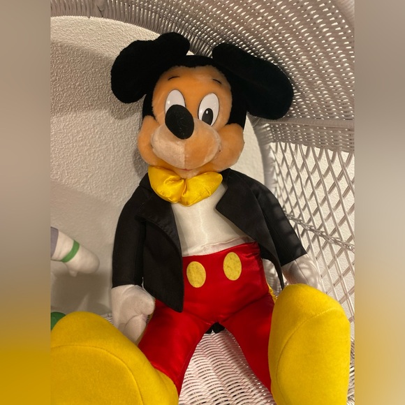 Disney | Toys | Vintage Disney 27 Extra Large Mickey Plush Stuffed Toy ...
